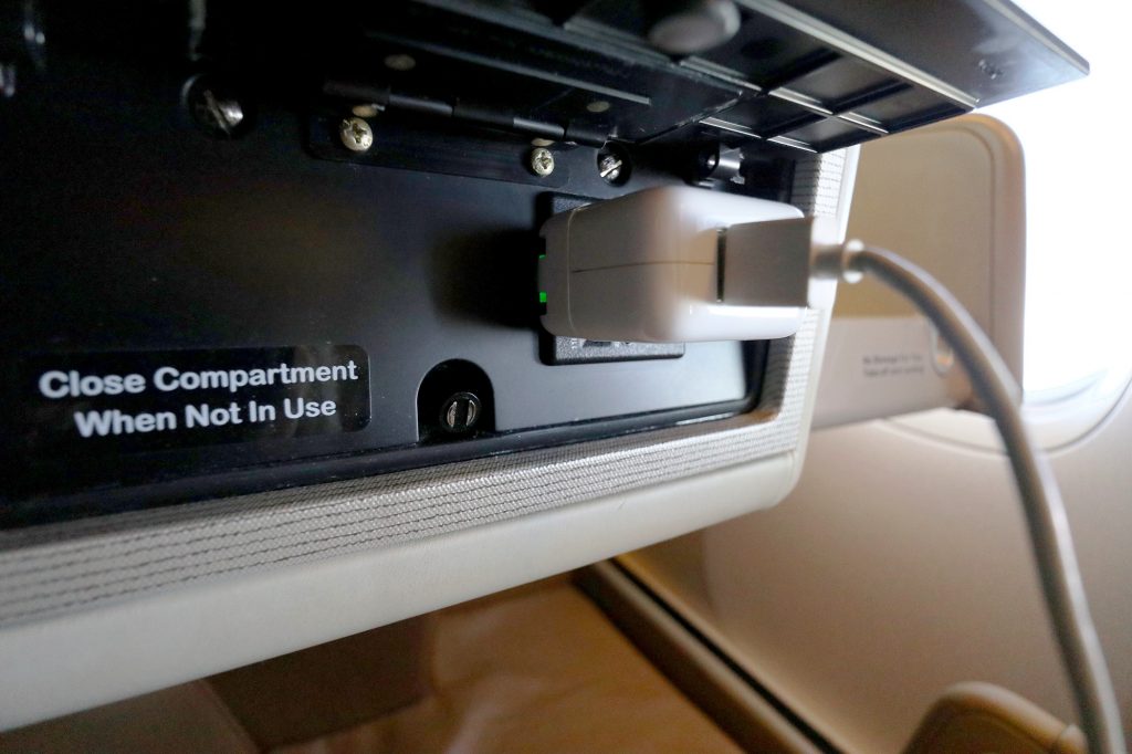 Review: Singapore Airlines 777-200ER Business Class | Mainly Miles