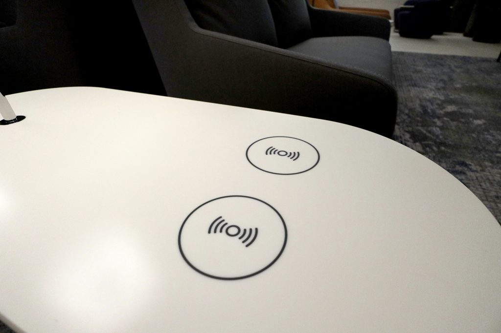 10 pictures from the new Qatar Singapore Premium Lounge - Mainly Miles