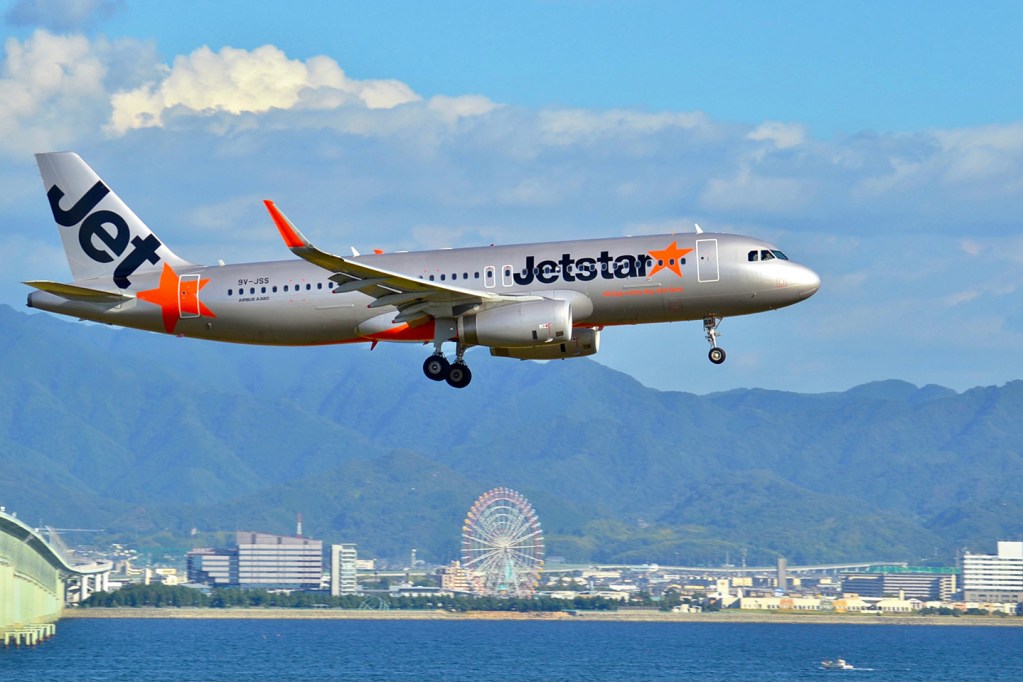 Jetstar increases Singapore network, secures Changi transit approval ...
