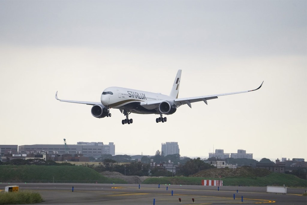 Starlux launching Airbus A350 First Class to Los Angeles on 26 April ...