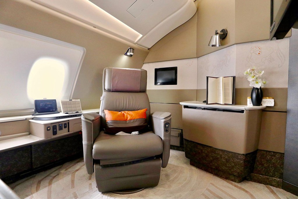 Singapore Airlines brings the A380 and Suites back to Frankfurt ...
