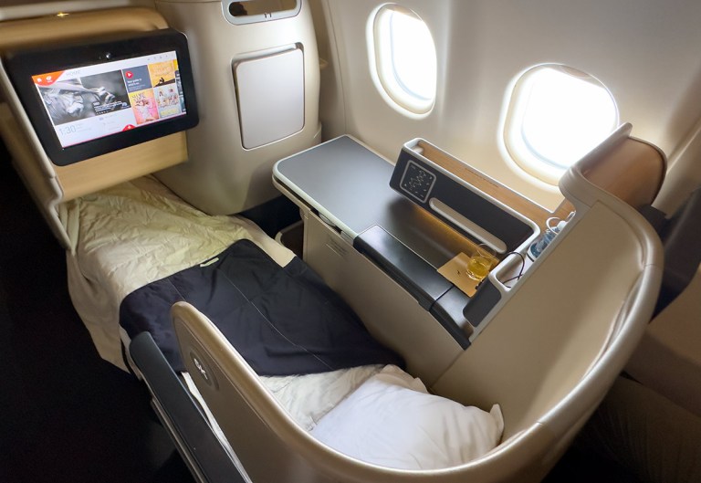 Review: Qantas A330 Business Class - Mainly Miles