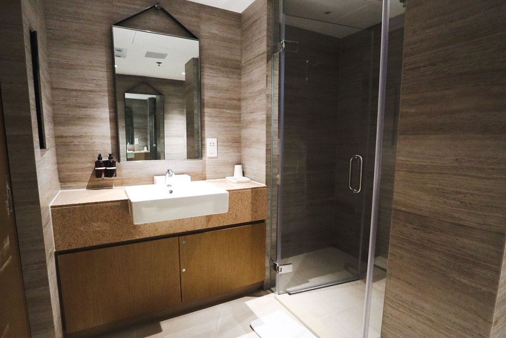 Singapore Airlines reopens Hong Kong SilverKris lounge - Mainly Miles