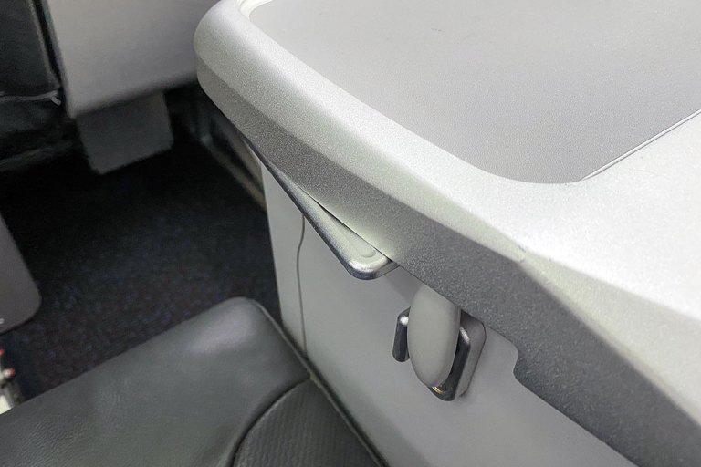 Review: Singapore Airlines 737-800 Business Class - Mainly Miles