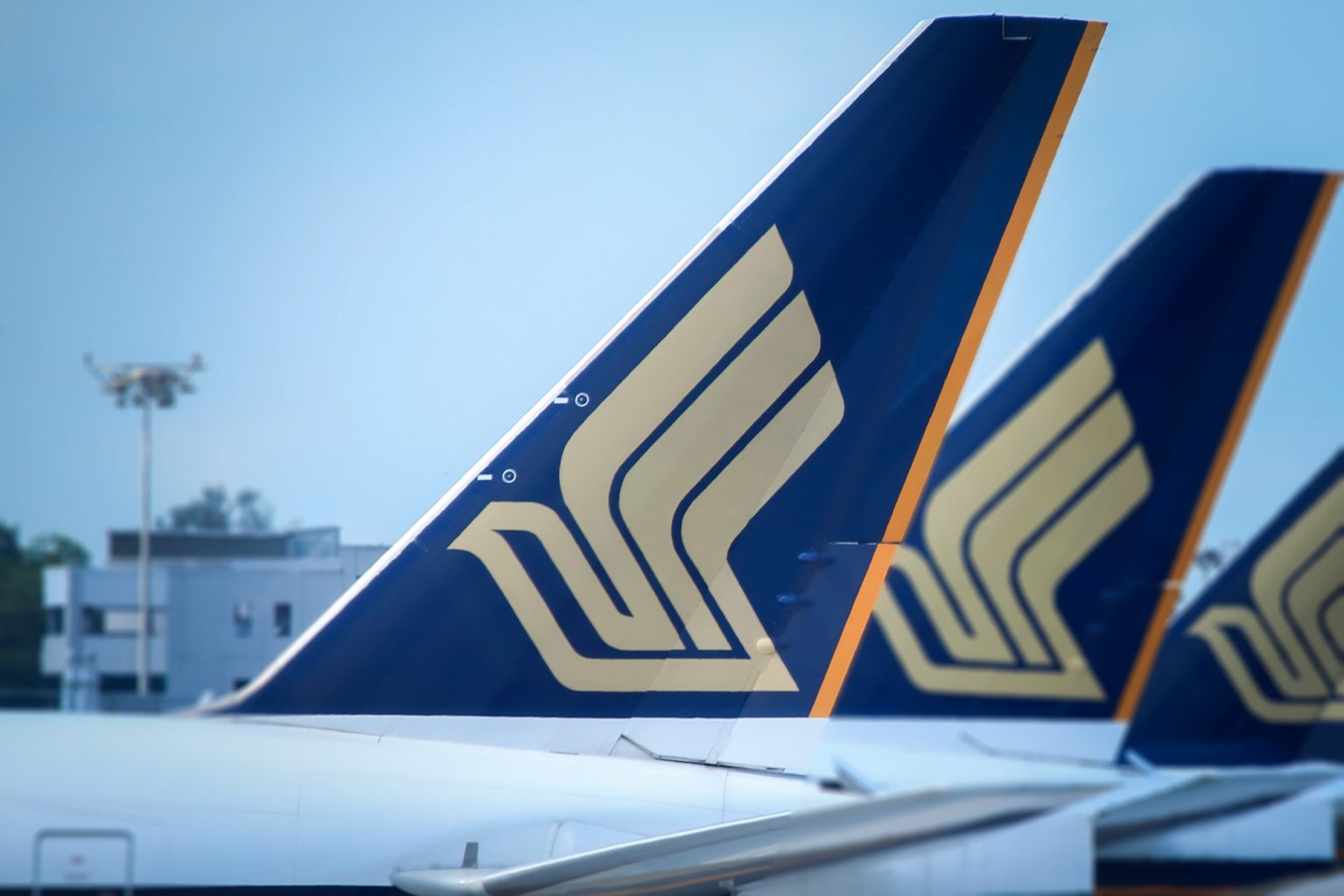 [RESOLVED] Singapore Airlines has stopped loading award seats at T-355 ...
