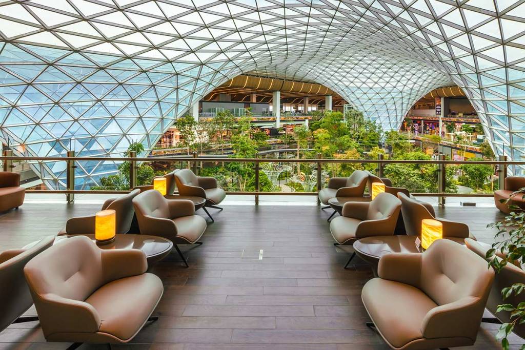 Qatar Airways reveals new Al Mourjan Business Class lounge in Doha ...