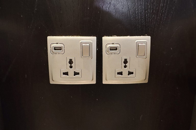 Review: Marhaba Lounge Singapore Changi T1 - Mainly Miles