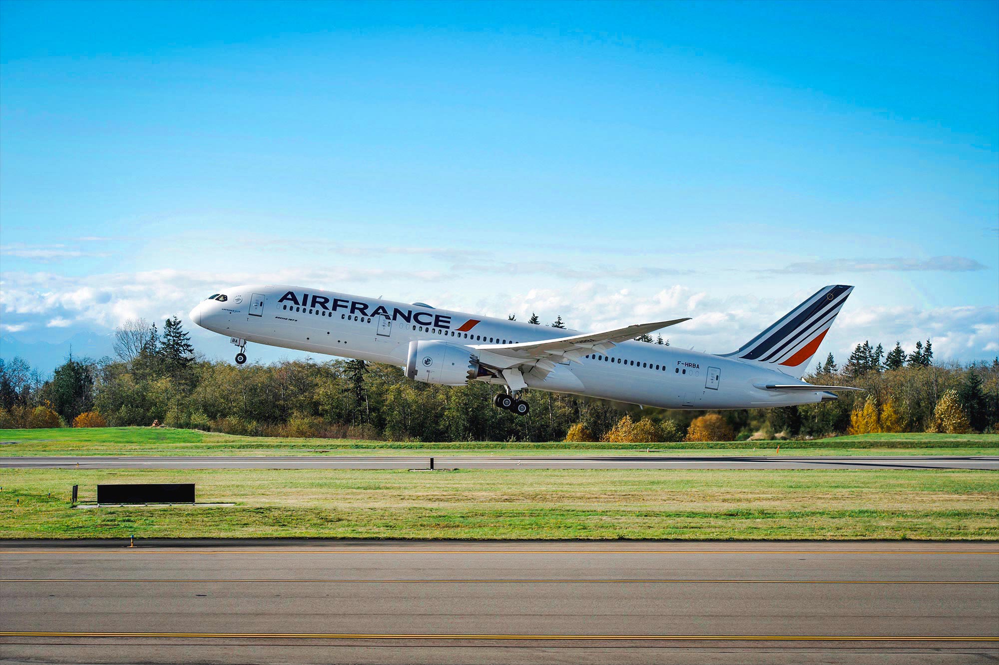 Air France - KLM Flying Blue selling miles for 1.5 US cents each ...