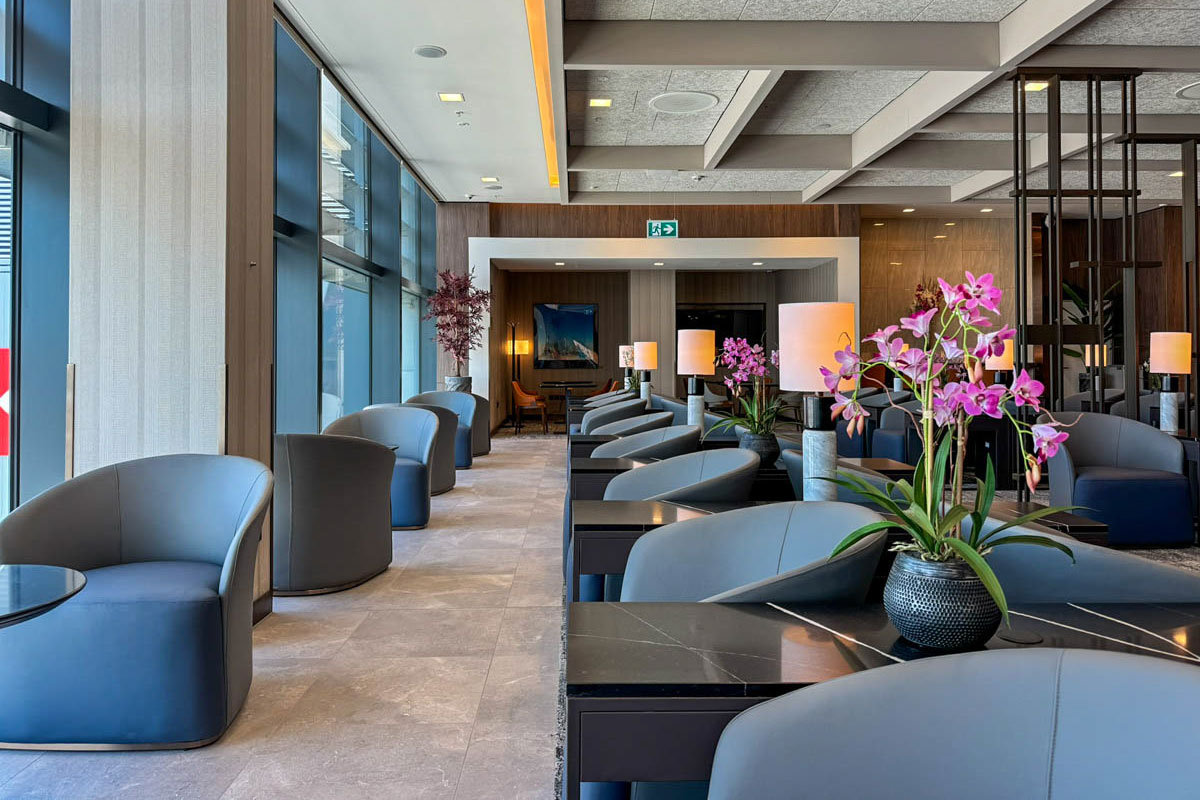 Singapore Airlines opens refurbished SilverKris Lounge at London ...