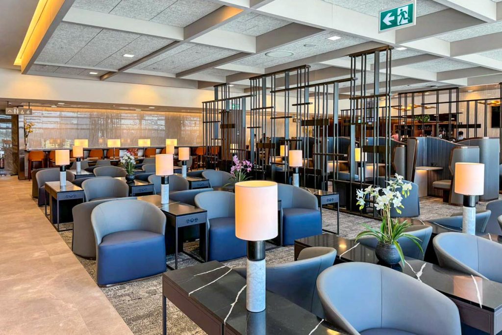 Singapore Airlines opens refurbished SilverKris Lounge at London ...