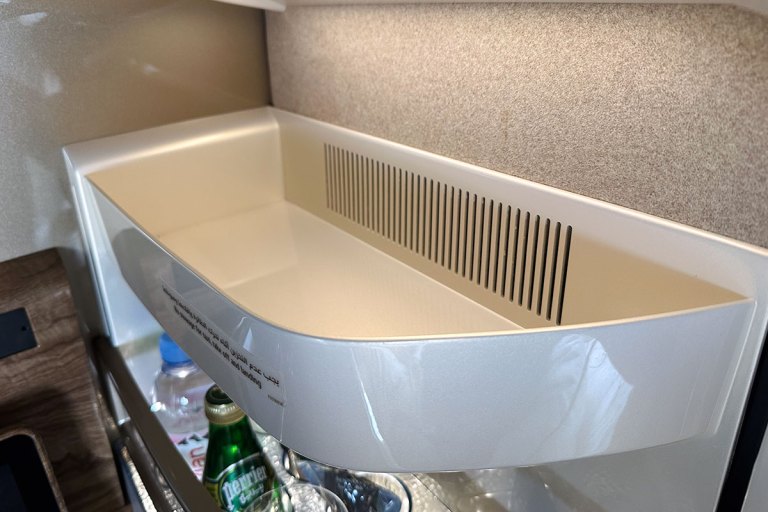 Review: Emirates' new Boeing 777 Business Class - no more middle seat ...