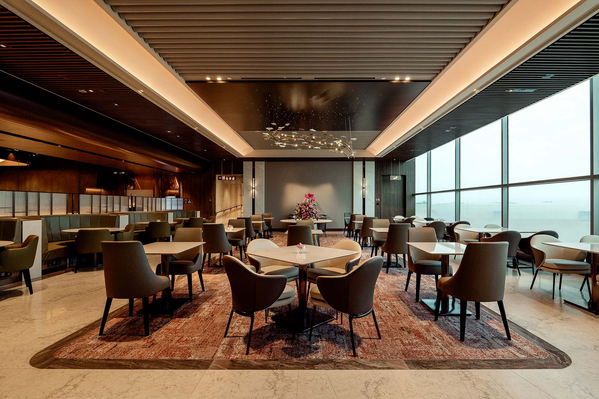 Singapore Airlines reveals all-new First Class SilverKris Lounge at ...