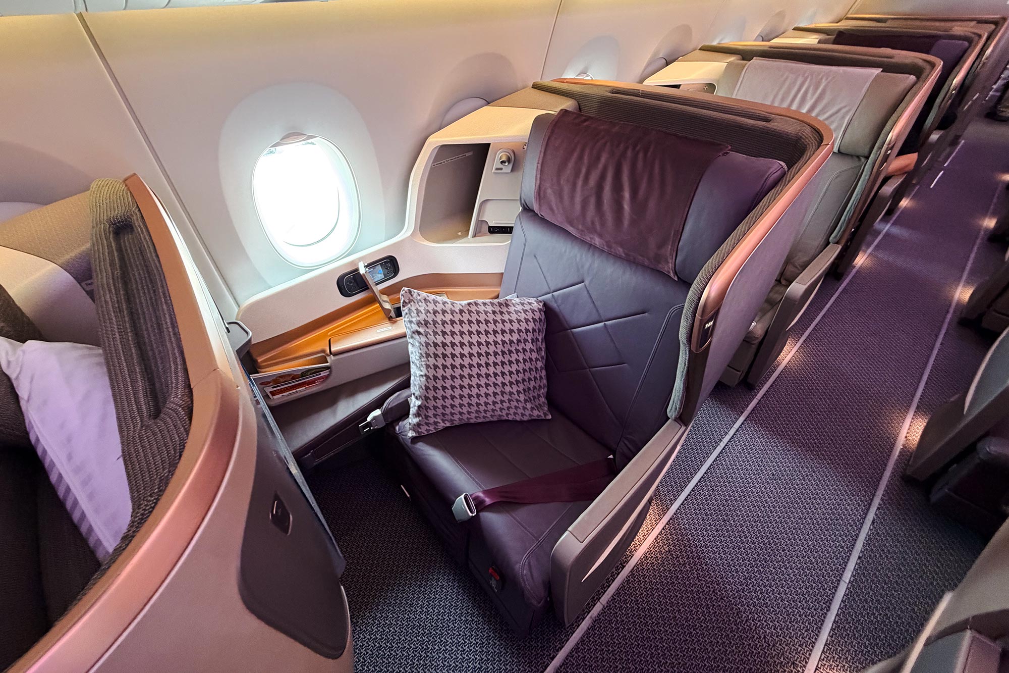 Singapore Airlines restricts most Business Class seat selection on Lite ...